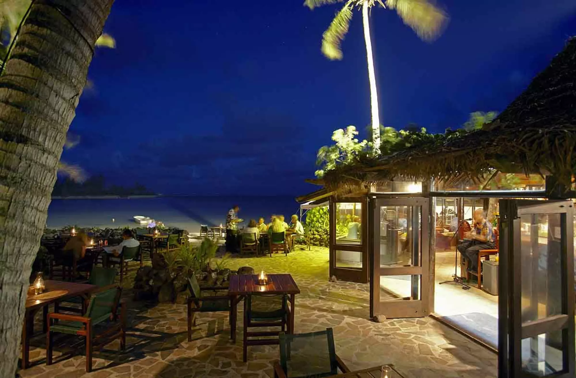Sandals Restaurant | Cook Islands