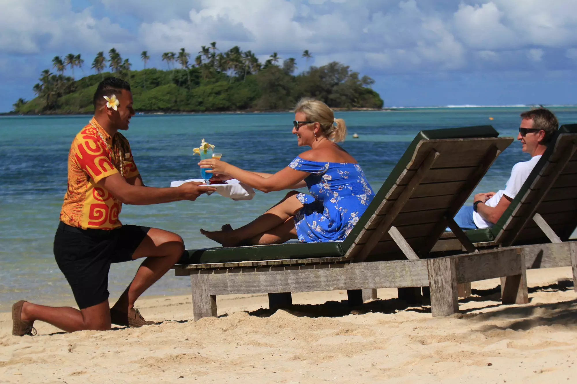 Sandals Restaurant | Cook Islands