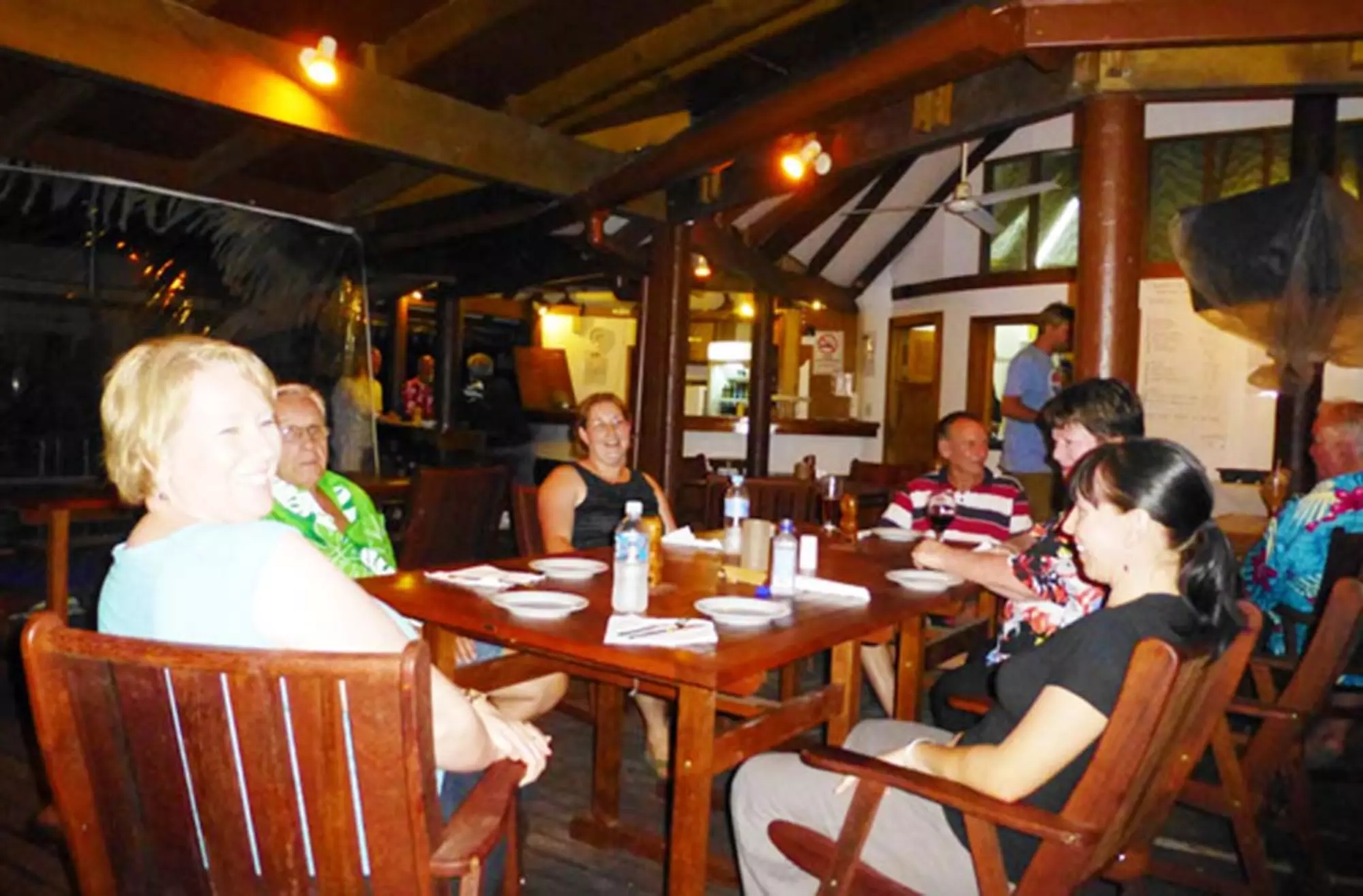 Crusoe's Restaurant & Wilson's Beach Bar | Cook Islands
